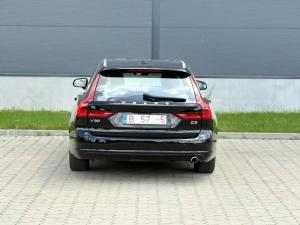 Black Volvo V90 2018 in Riga, with an engine capacity of 2.00 L and mileage of 242 thousand km for 12900 €, photo 7 on AUTOMOTO.COM.LV