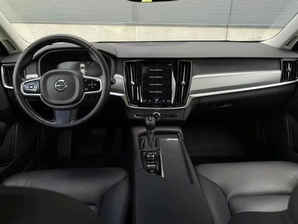 Melns Volvo V90 2018 Rīga, ar dzinēja tilpumu 2.00 L un nobraukumu 242 tūkst. km par 12900 €, foto 7 vietnē AUTOMOTO.COM.LV