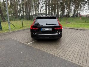 Black Volvo V90 2018 in Riga, with an engine capacity of 2.00 L and mileage of 164 thousand km for 13900 €, photo 8 on AUTOMOTO.COM.LV