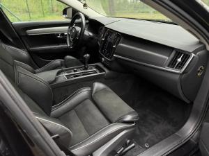 Black Volvo V90 2018 in Riga, with an engine capacity of 2.00 L and mileage of 164 thousand km for 13900 €, photo 11 on AUTOMOTO.COM.LV