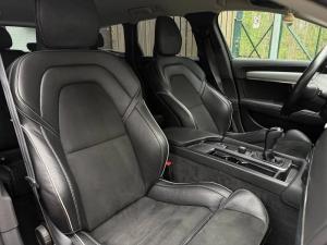 Black Volvo V90 2018 in Riga, with an engine capacity of 2.00 L and mileage of 164 thousand km for 13900 €, photo 12 on AUTOMOTO.COM.LV