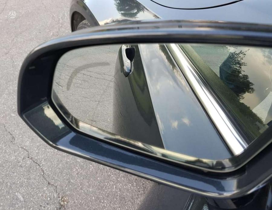 Black Volvo V90 2018 in Siauliai, with an engine capacity of 1.97 L and mileage of 330 thousand km for 12900 €, photo 20 on AUTOMOTO.COM.LV
