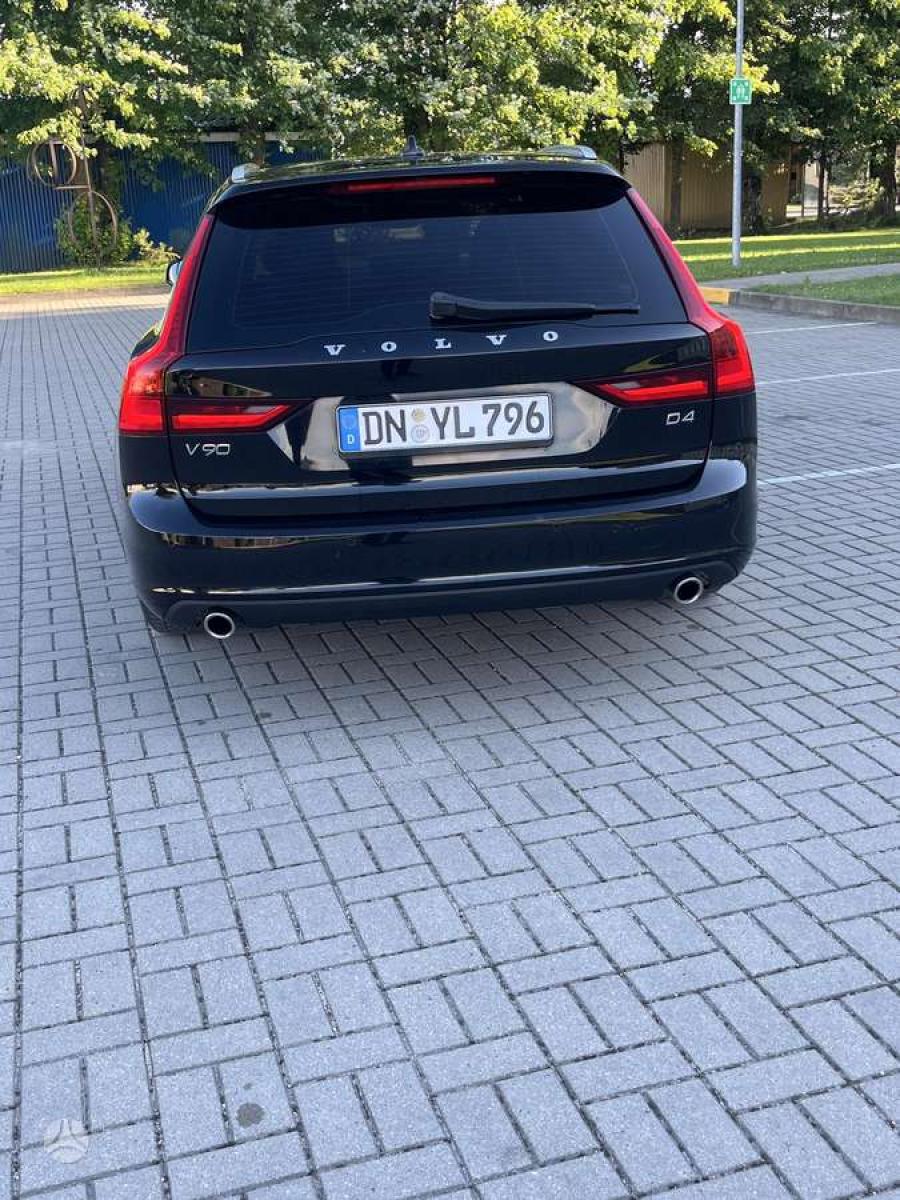 Melns Volvo V90 2018 Šakiai, ar dzinēja tilpumu 2.00 L un nobraukumu 275 tūkst. km par 14800 €, foto 7 vietnē AUTOMOTO.COM.LV