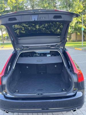 Melns Volvo V90 2018 Šakiai, ar dzinēja tilpumu 2.00 L un nobraukumu 275 tūkst. km par 14800 €, foto 8 vietnē AUTOMOTO.COM.LV