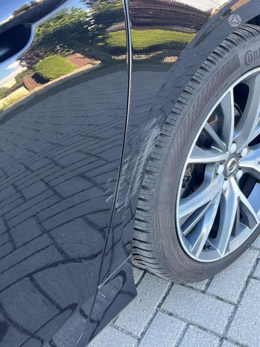 Melns Volvo V90 2018 Šakiai, ar dzinēja tilpumu 2.00 L un nobraukumu 275 tūkst. km par 14800 €, foto 16 vietnē AUTOMOTO.COM.LV