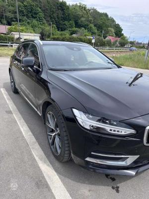 Melns Volvo V90 2018 Kauņa, ar dzinēja tilpumu 1.97 L un nobraukumu 241 tūkst. km par 20900 €, foto 4 vietnē AUTOMOTO.COM.LV