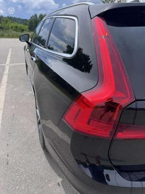 Melns Volvo V90 2018 Kauņa, ar dzinēja tilpumu 1.97 L un nobraukumu 241 tūkst. km par 20900 €, foto 14 vietnē AUTOMOTO.COM.LV