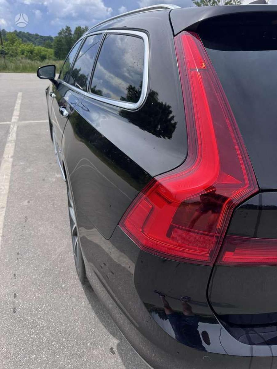 Melns Volvo V90 2018 Kauņa, ar dzinēja tilpumu 1.97 L un nobraukumu 241 tūkst. km par 20900 €, foto 14 vietnē AUTOMOTO.COM.LV