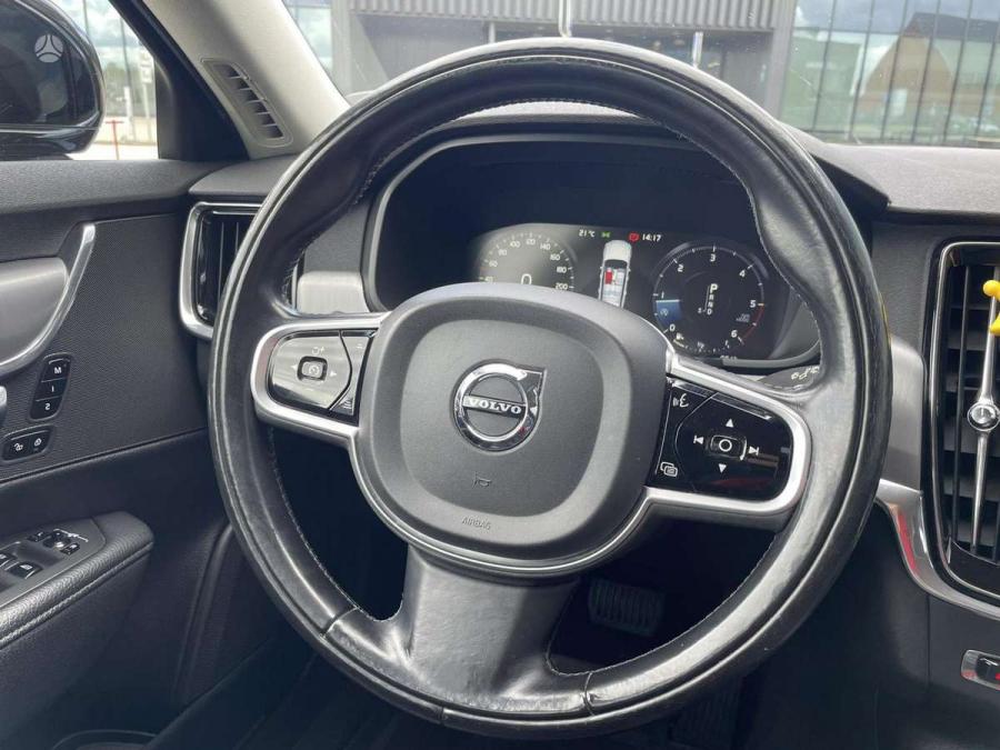 Black Volvo V90 2018 in Siauliai, with an engine capacity of 2.00 L and mileage of 0 thousand km for 11500 €, photo 14 on AUTOMOTO.COM.LV