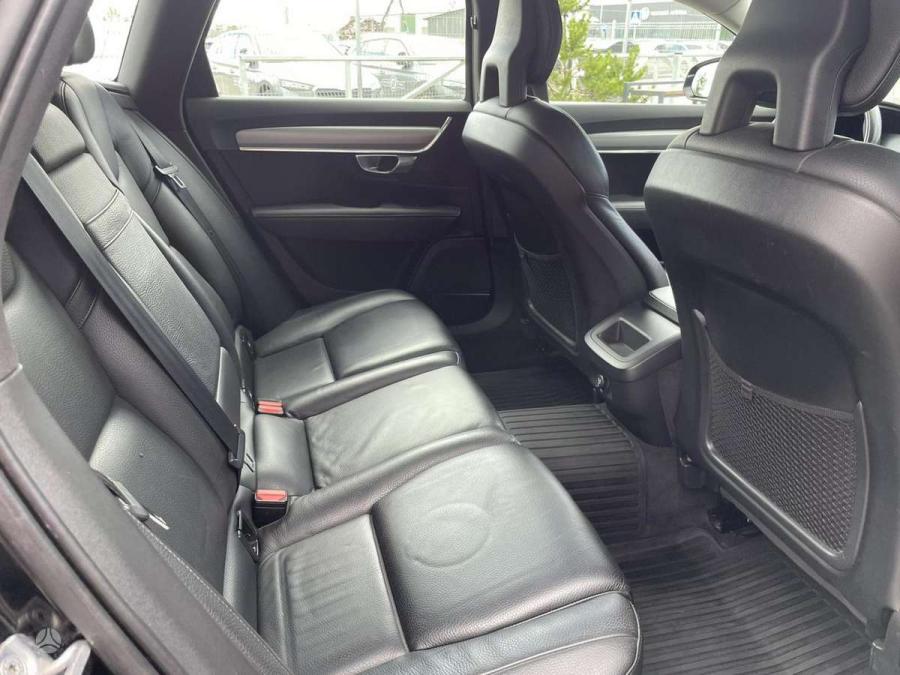Black Volvo V90 2018 in Siauliai, with an engine capacity of 2.00 L and mileage of 0 thousand km for 11500 €, photo 25 on AUTOMOTO.COM.LV