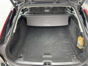 Black Volvo V90 2018 in Siauliai, with an engine capacity of 2.00 L and mileage of 0 thousand km for 11500 €, photo 27 on AUTOMOTO.COM.LV