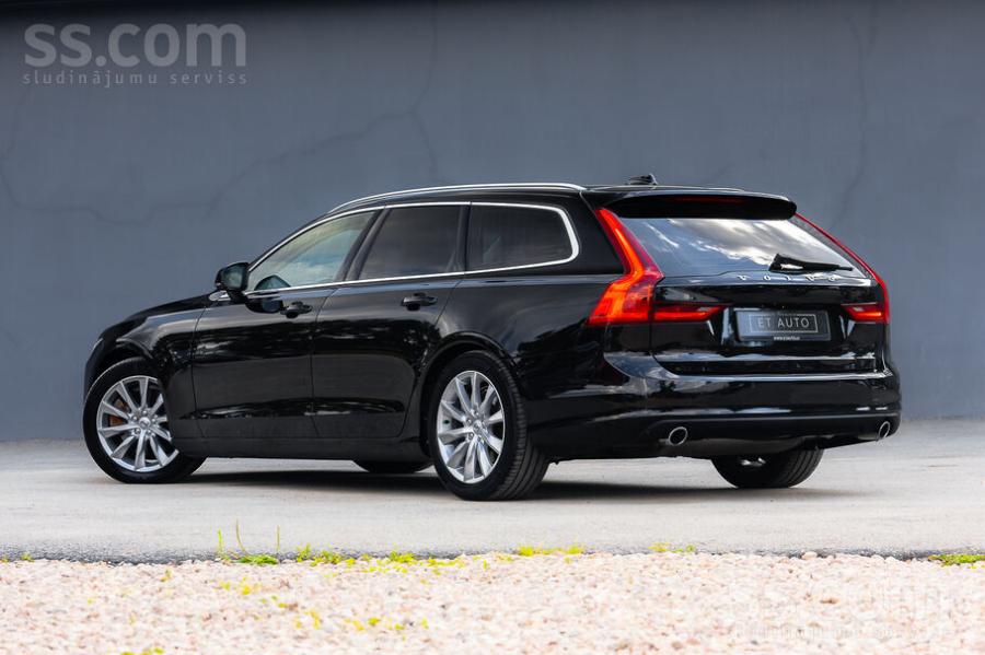Black Volvo V90 2018 in Jelgava, with an engine capacity of 2.00 L and mileage of 216 thousand km for 19000 €, photo 8 on AUTOMOTO.COM.LV