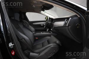 Black Volvo V90 2018 in Jelgava, with an engine capacity of 2.00 L and mileage of 216 thousand km for 19000 €, photo 11 on AUTOMOTO.COM.LV
