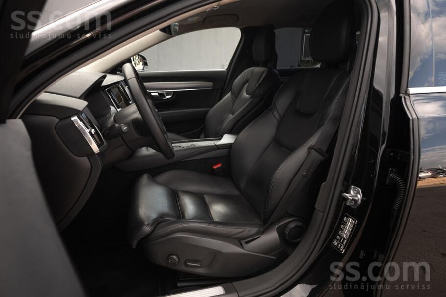 Black Volvo V90 2018 in Jelgava, with an engine capacity of 2.00 L and mileage of 216 thousand km for 19000 €, photo 16 on AUTOMOTO.COM.LV