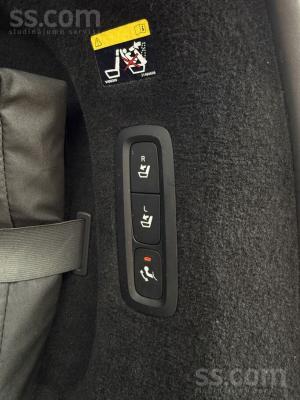 Black Volvo V90 2018 in Jelgava, with an engine capacity of 2.00 L and mileage of 216 thousand km for 19000 €, photo 23 on AUTOMOTO.COM.LV