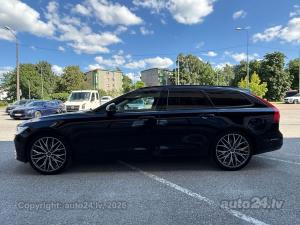Black Volvo V90 2018 in Tallinn, with an engine capacity of 2.00 L and mileage of 212 thousand km for 14990 €, photo 7 on AUTOMOTO.COM.LV