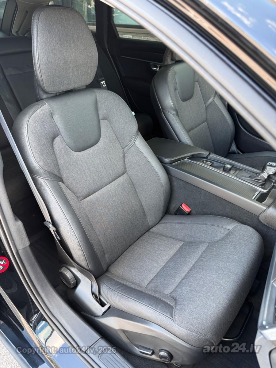 Black Volvo V90 2018 in Tallinn, with an engine capacity of 2.00 L and mileage of 212 thousand km for 14990 €, photo 10 on AUTOMOTO.COM.LV