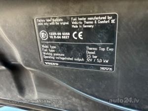 Black Volvo V90 2018 in Tallinn, with an engine capacity of 2.00 L and mileage of 212 thousand km for 14990 €, photo 21 on AUTOMOTO.COM.LV