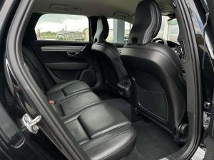 Black Volvo V90 2018 in Vilnius, with an engine capacity of 1.97 L and mileage of 460 thousand km for 9000 €, photo 11 on AUTOMOTO.COM.LV