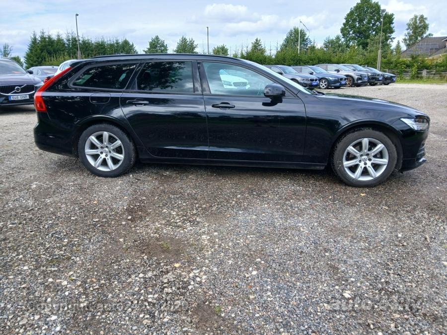 Melns Volvo V90 2018 Tartu, ar dzinēja tilpumu 2.00 L un nobraukumu 313 tūkst. km par 13900 €, foto 5 vietnē AUTOMOTO.COM.LV