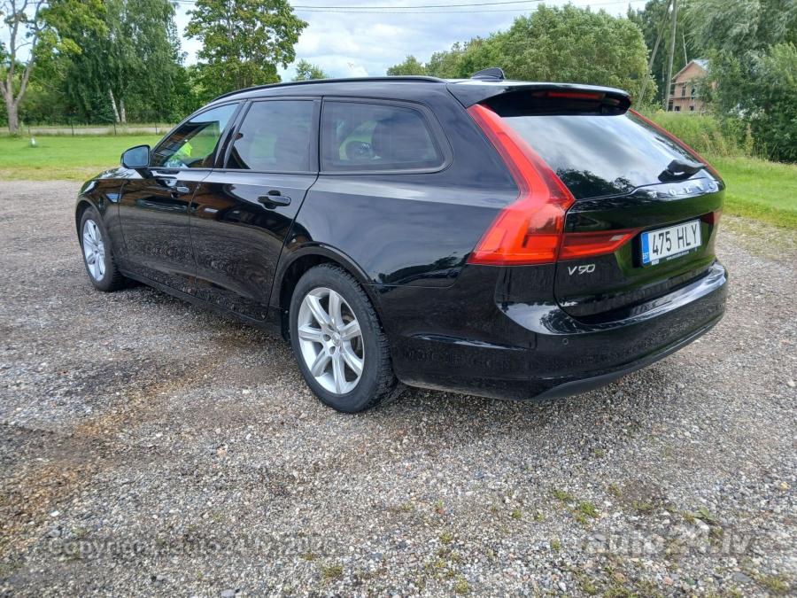 Melns Volvo V90 2018 Tartu, ar dzinēja tilpumu 2.00 L un nobraukumu 313 tūkst. km par 13900 €, foto 8 vietnē AUTOMOTO.COM.LV