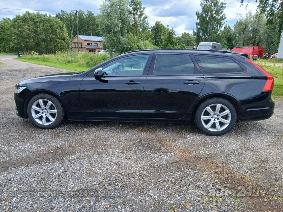 Melns Volvo V90 2018 Tartu, ar dzinēja tilpumu 2.00 L un nobraukumu 313 tūkst. km par 13900 €, foto 9 vietnē AUTOMOTO.COM.LV