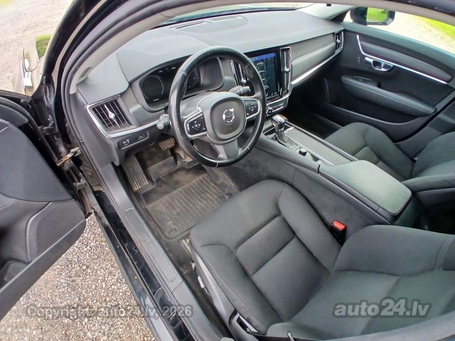 Melns Volvo V90 2018 Tartu, ar dzinēja tilpumu 2.00 L un nobraukumu 313 tūkst. km par 13900 €, foto 11 vietnē AUTOMOTO.COM.LV