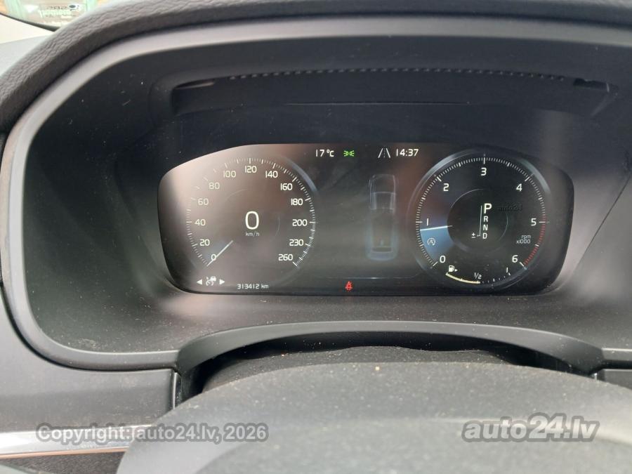 Melns Volvo V90 2018 Tartu, ar dzinēja tilpumu 2.00 L un nobraukumu 313 tūkst. km par 13900 €, foto 12 vietnē AUTOMOTO.COM.LV