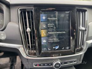 Melns Volvo V90 2018 Tartu, ar dzinēja tilpumu 2.00 L un nobraukumu 313 tūkst. km par 13900 €, foto 13 vietnē AUTOMOTO.COM.LV