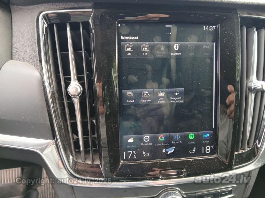 Melns Volvo V90 2018 Tartu, ar dzinēja tilpumu 2.00 L un nobraukumu 313 tūkst. km par 13900 €, foto 14 vietnē AUTOMOTO.COM.LV