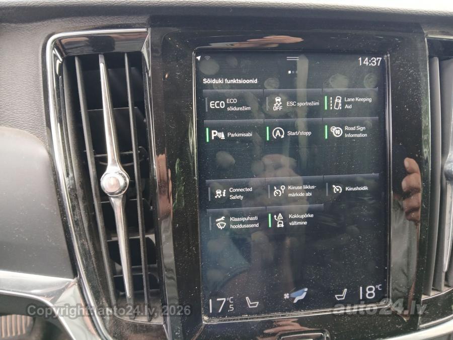 Melns Volvo V90 2018 Tartu, ar dzinēja tilpumu 2.00 L un nobraukumu 313 tūkst. km par 13900 €, foto 16 vietnē AUTOMOTO.COM.LV