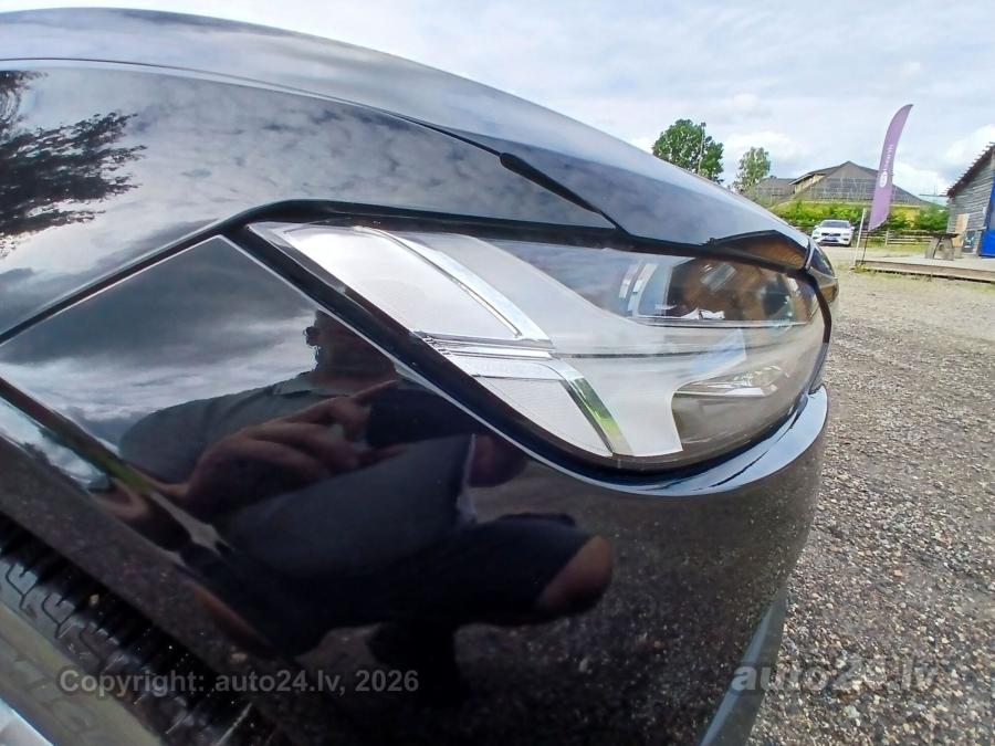 Melns Volvo V90 2018 Tartu, ar dzinēja tilpumu 2.00 L un nobraukumu 313 tūkst. km par 13900 €, foto 17 vietnē AUTOMOTO.COM.LV