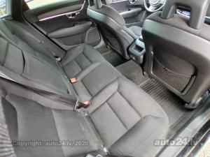 Melns Volvo V90 2018 Tartu, ar dzinēja tilpumu 2.00 L un nobraukumu 313 tūkst. km par 13900 €, foto 19 vietnē AUTOMOTO.COM.LV