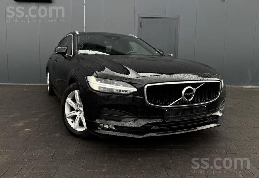 Black Volvo V90 2018 in Kuldiga, with an engine capacity of 2.00 L and mileage of 211 thousand km for 15400 €, photo 3 on AUTOMOTO.COM.LV