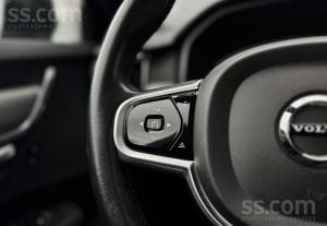 Black Volvo V90 2018 in Kuldiga, with an engine capacity of 2.00 L and mileage of 211 thousand km for 15400 €, photo 12 on AUTOMOTO.COM.LV