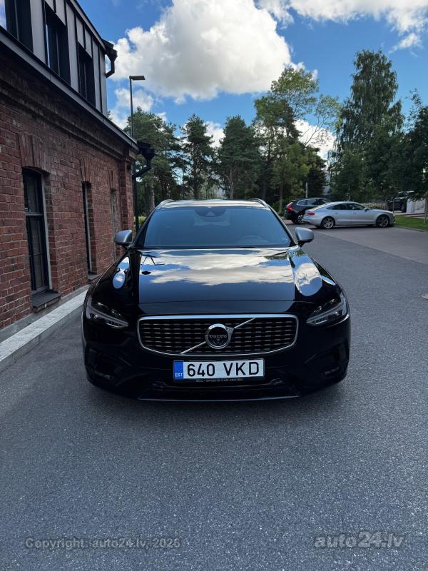 Melns Volvo V90 2018 Tallina, ar dzinēja tilpumu 2.00 L un nobraukumu 186 tūkst. km par 20500 €, foto 5 vietnē AUTOMOTO.COM.LV