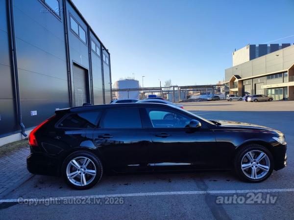 Melns Volvo V90 2018 Tallina, ar dzinēja tilpumu 2.00 L un nobraukumu 490 tūkst. km par 11600 €, foto 3 vietnē AUTOMOTO.COM.LV