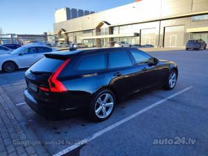 Black Volvo V90 2018 in Tallinn, with an engine capacity of 2.00 L and mileage of 490 thousand km for 11600 €, photo 5 on AUTOMOTO.COM.LV