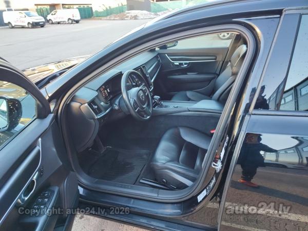 Melns Volvo V90 2018 Tallina, ar dzinēja tilpumu 2.00 L un nobraukumu 490 tūkst. km par 11600 €, foto 9 vietnē AUTOMOTO.COM.LV