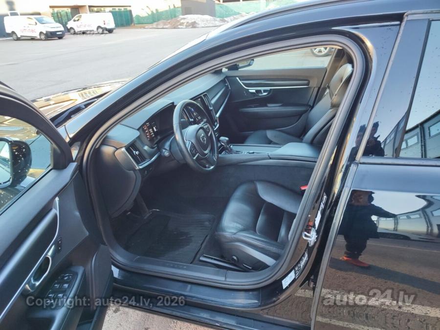 Black Volvo V90 2018 in Tallinn, with an engine capacity of 2.00 L and mileage of 490 thousand km for 11600 €, photo 10 on AUTOMOTO.COM.LV