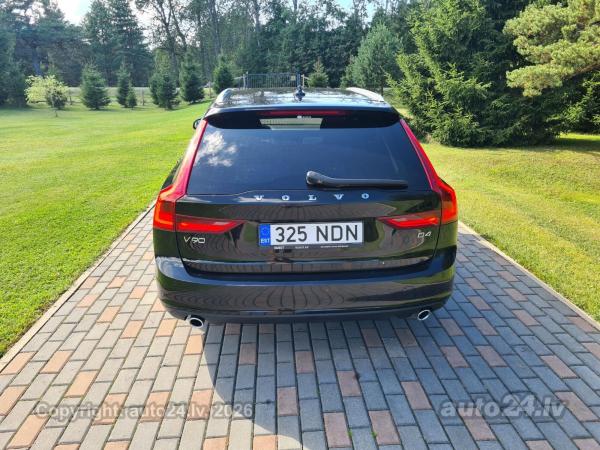 Black Volvo V90 2018 in Tallinn, with an engine capacity of 2.00 L and mileage of 213 thousand km for 16500 €, photo 5 on AUTOMOTO.COM.LV
