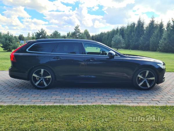 Black Volvo V90 2018 in Tallinn, with an engine capacity of 2.00 L and mileage of 213 thousand km for 16500 €, photo 7 on AUTOMOTO.COM.LV
