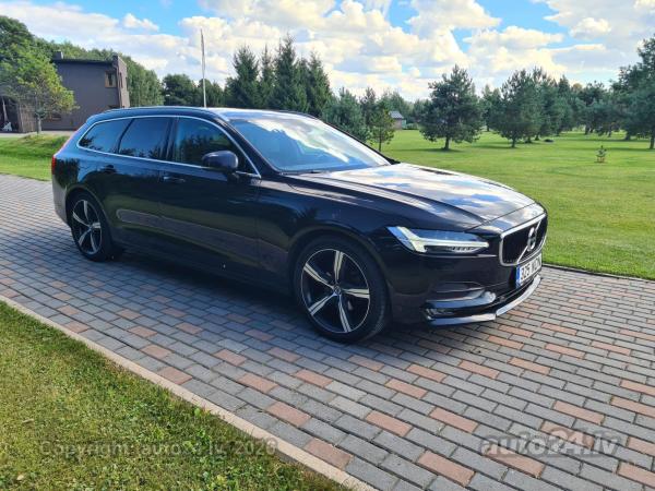 Black Volvo V90 2018 in Tallinn, with an engine capacity of 2.00 L and mileage of 213 thousand km for 16500 €, photo 8 on AUTOMOTO.COM.LV