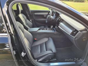 Melns Volvo V90 2018 Tallina, ar dzinēja tilpumu 2.00 L un nobraukumu 213 tūkst. km par 16500 €, foto 14 vietnē AUTOMOTO.COM.LV