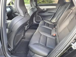 Melns Volvo V90 2018 Tallina, ar dzinēja tilpumu 2.00 L un nobraukumu 213 tūkst. km par 16500 €, foto 15 vietnē AUTOMOTO.COM.LV