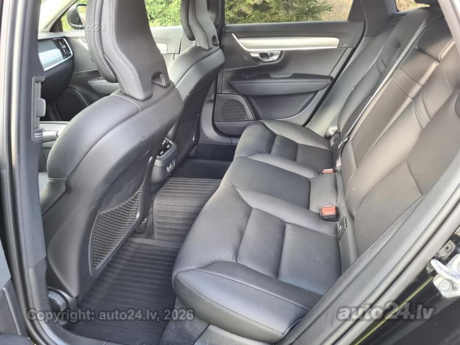 Melns Volvo V90 2018 Tallina, ar dzinēja tilpumu 2.00 L un nobraukumu 213 tūkst. km par 16500 €, foto 15 vietnē AUTOMOTO.COM.LV