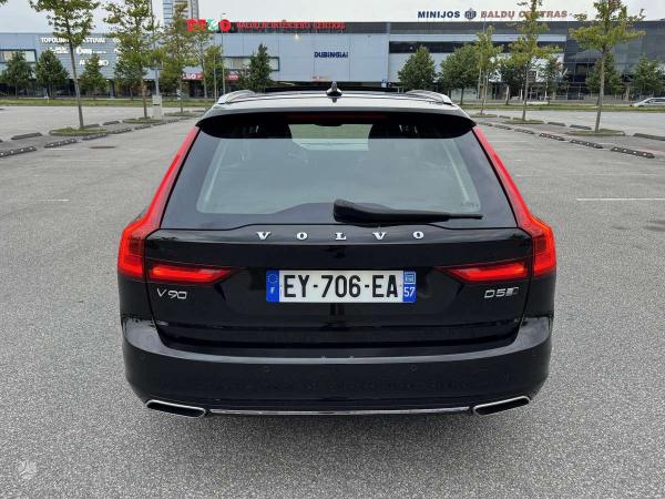 Melns Volvo V90 2018 Klaipėda, ar dzinēja tilpumu 2.00 L un nobraukumu 200 tūkst. km par 15500 €, foto 8 vietnē AUTOMOTO.COM.LV
