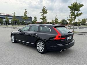 Black Volvo V90 2018 in Klaipeda, with an engine capacity of 2.00 L and mileage of 200 thousand km for 15500 €, photo 9 on AUTOMOTO.COM.LV