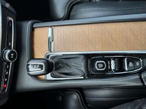 Black Volvo V90 2018 in Klaipeda, with an engine capacity of 2.00 L and mileage of 200 thousand km for 15500 €, photo 23 on AUTOMOTO.COM.LV