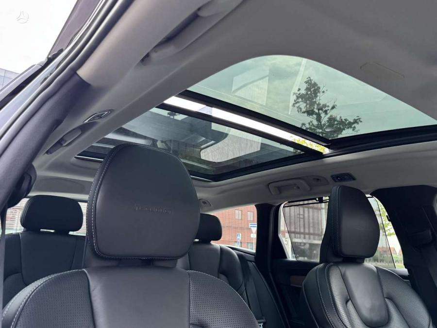 Black Volvo V90 2018 in Klaipeda, with an engine capacity of 2.00 L and mileage of 200 thousand km for 15500 €, photo 26 on AUTOMOTO.COM.LV